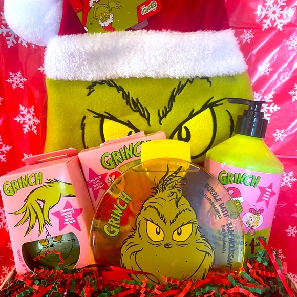 The Grinch | Wall Decor | Custom Made Grinch Gift Basket | Poshmark